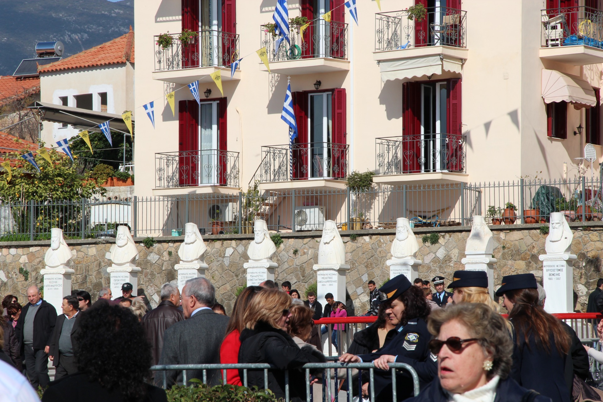 ΚΑΛΑΜΑΤΑ ΠΑΡΑΜΟΝΗ ΥΠΑΠΑΝΤΗΣ :: Χαλούλος Εκδρομές