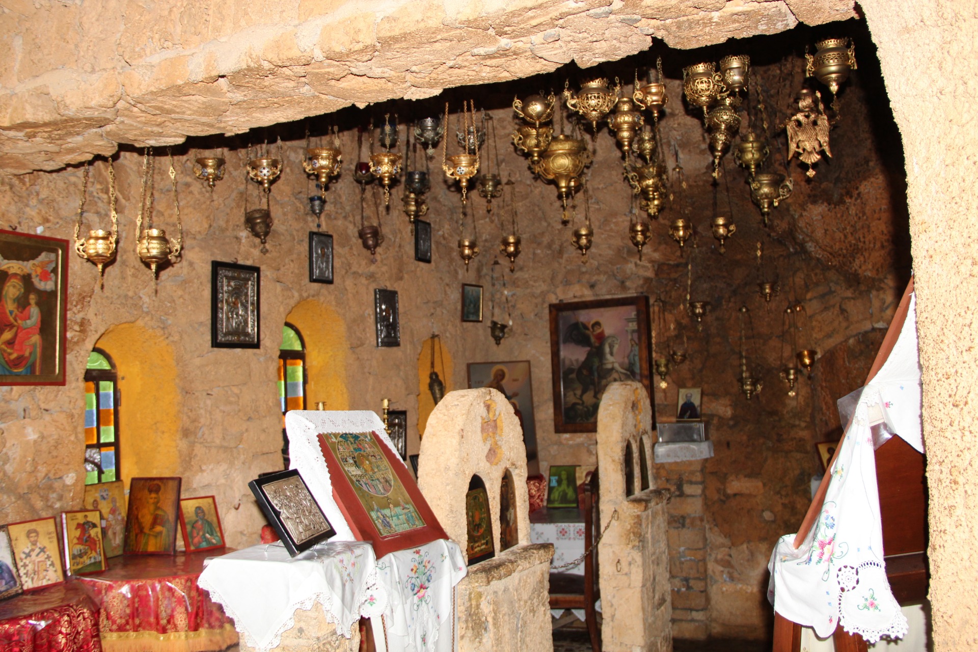 ΙΕΡΑ ΜΟΝΗ ΚΕΡΝΙΤΣΗΣ - ΔΗΜΗΤΣΑΝΑ - ΒΥΤΙΝΑ :: Χαλούλος Εκδρομές